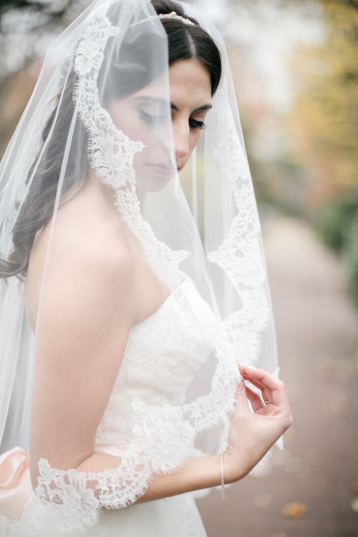 Fingertip-Length, Lace-Edged Wedding Veil