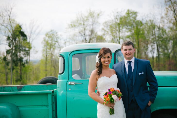 A Country-Chic Wedding at Burdoc Farms in Crofton, Kentucky