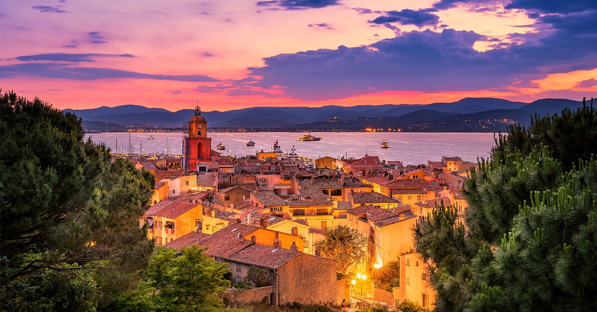 10 Best Honeymoon Destinations in August | Weather & Travel Guide