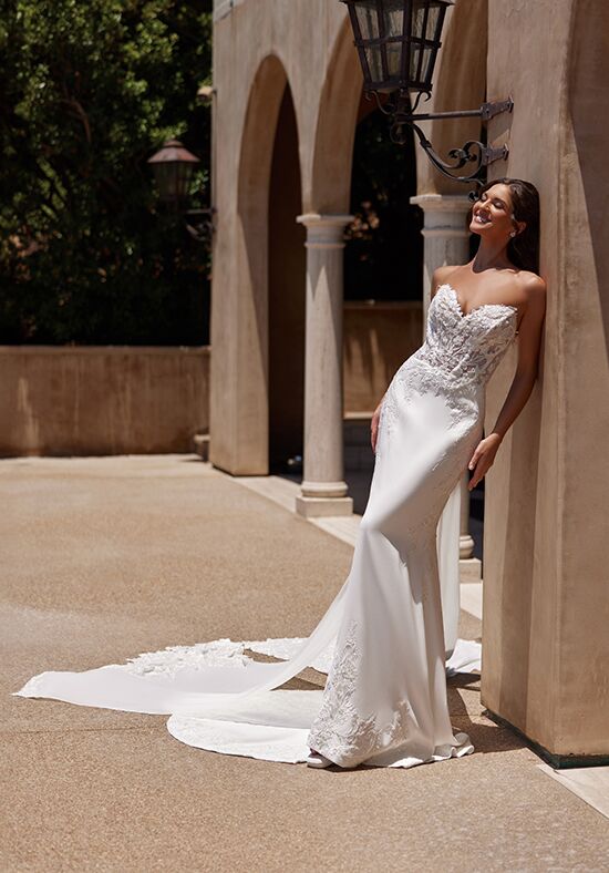Val Stefani Garnet Wedding Dress | The Knot
