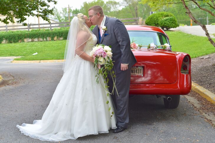 A Classic Blush Wedding at Duncan Hall in Lafayette, Indiana