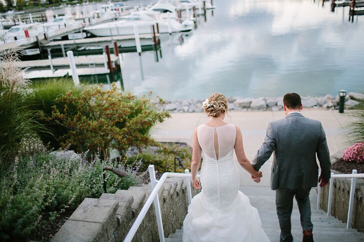 A Modern, Nautical Fall Wedding at Bay Harbor Yacht Club in Petoskey ...