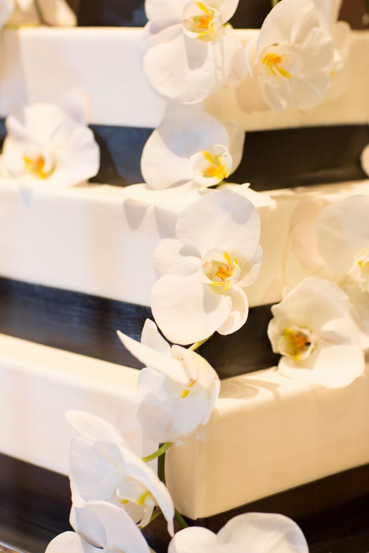 An Elegant Wedding at the Max M Fisher Music Center in Detroit, Michigan