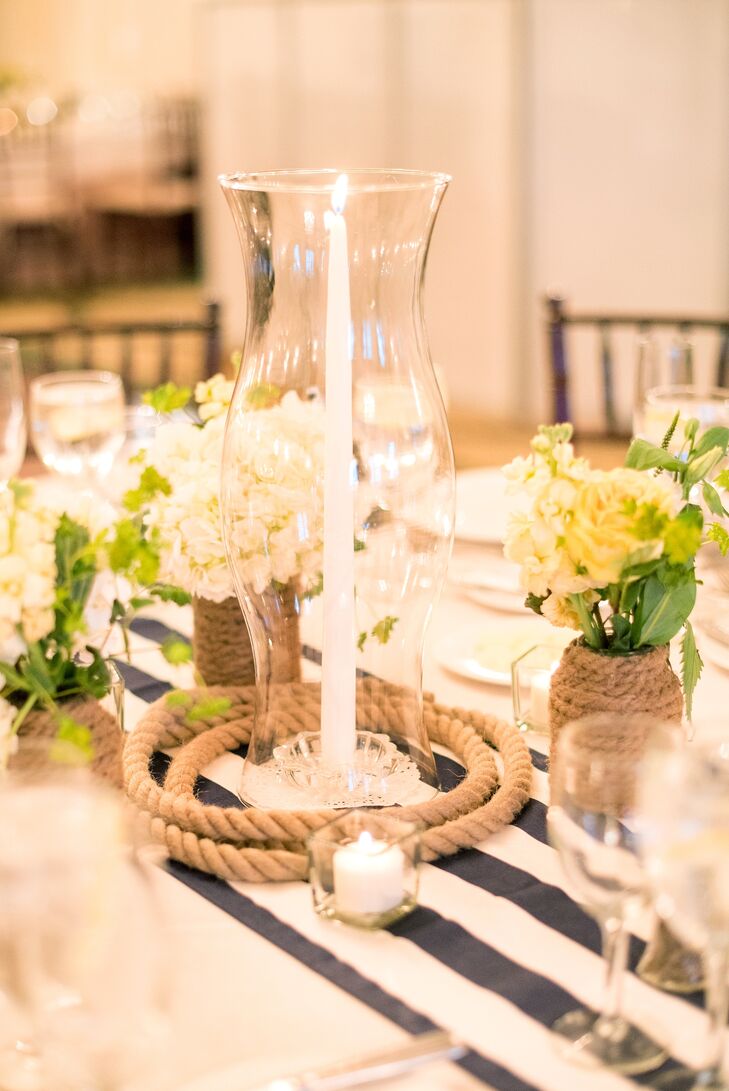 Chic, Natural Centerpiece With Rose Coils