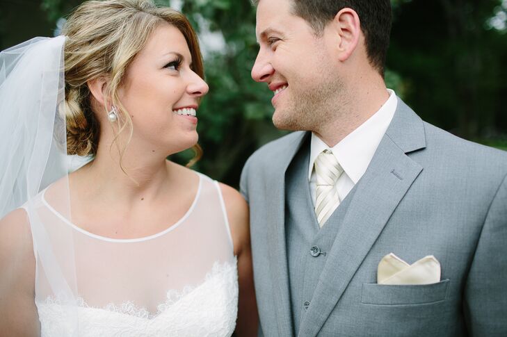 A Modern, Nautical Fall Wedding at Bay Harbor Yacht Club in Petoskey ...