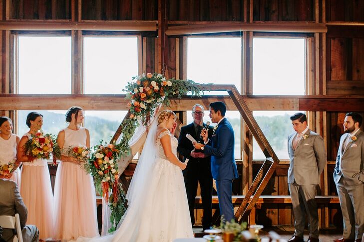 A Rustic Wedding at The Homestead Barn at Dover Bay Resort in Dover, Idaho