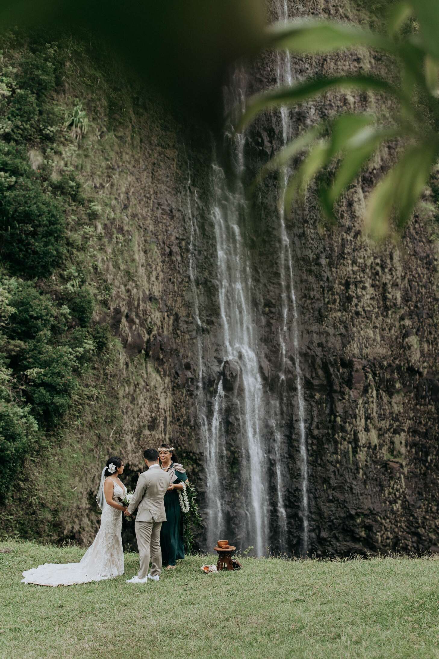 Wedding Waterfall Hawaii These Cuties Took A Dip In A Waterfall For