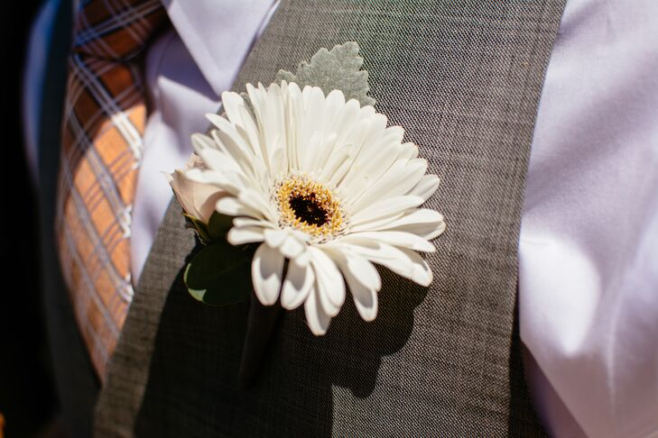 White Gerbera Daisy Boutonniere