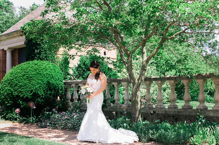 An Elegant Walled Garden Wedding at Winnetka Community House in ...
