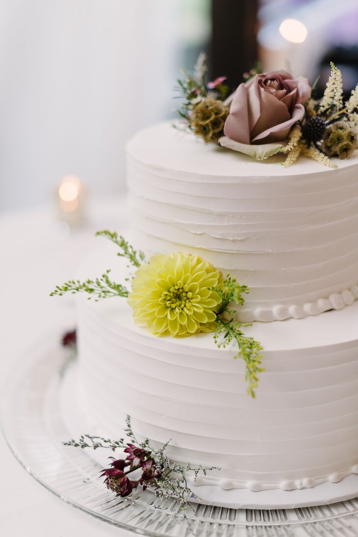 Simple, Elegant White Cake