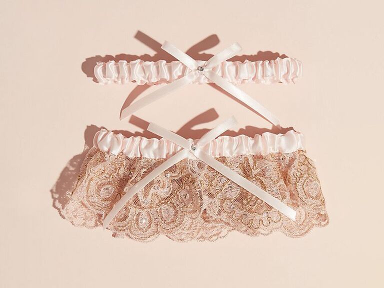 31 Unique Wedding Garters and Bridal Garter Sets