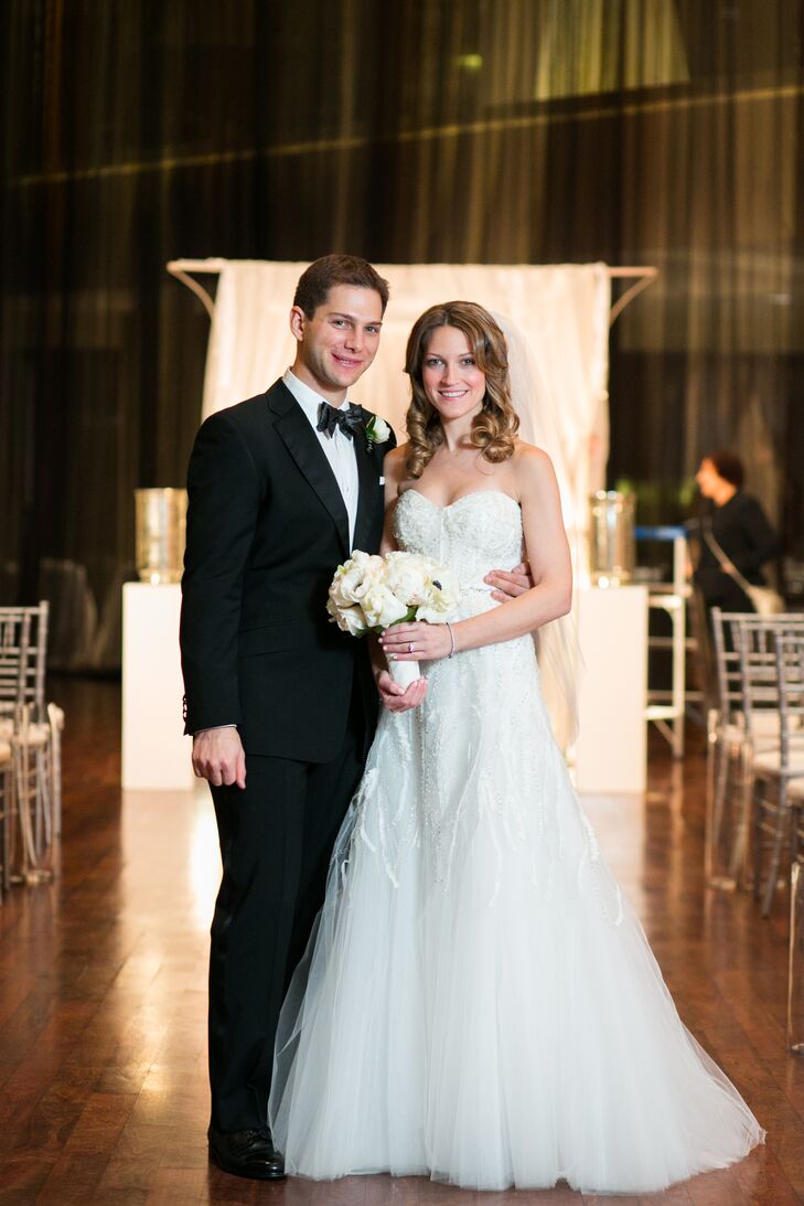 A Modern Winter Wedding at the State Room in Boston, Massachusetts