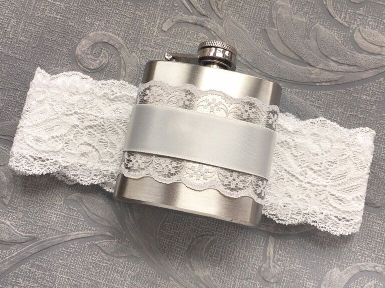 31 Unique Wedding Garters and Bridal Garter Sets