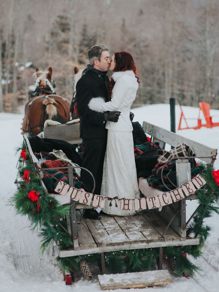 35 Christmas Wedding Ideas That Go Beyond Red and Green