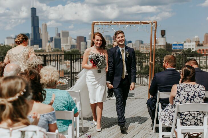 A Modern Rooftop Wedding at Chez in Chicago, Illinois