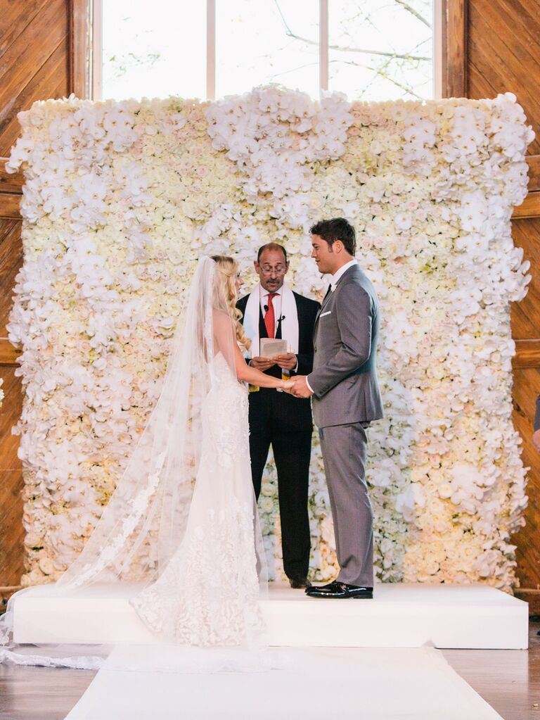 Wedding Floral Walls: 10 Flower Walls You'll Want for Your Wedding