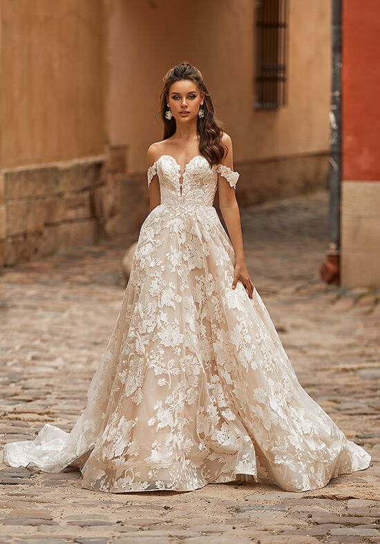 Sweetheart A-Line Wedding Dress J6818 by Moonlight Collection | The Knot